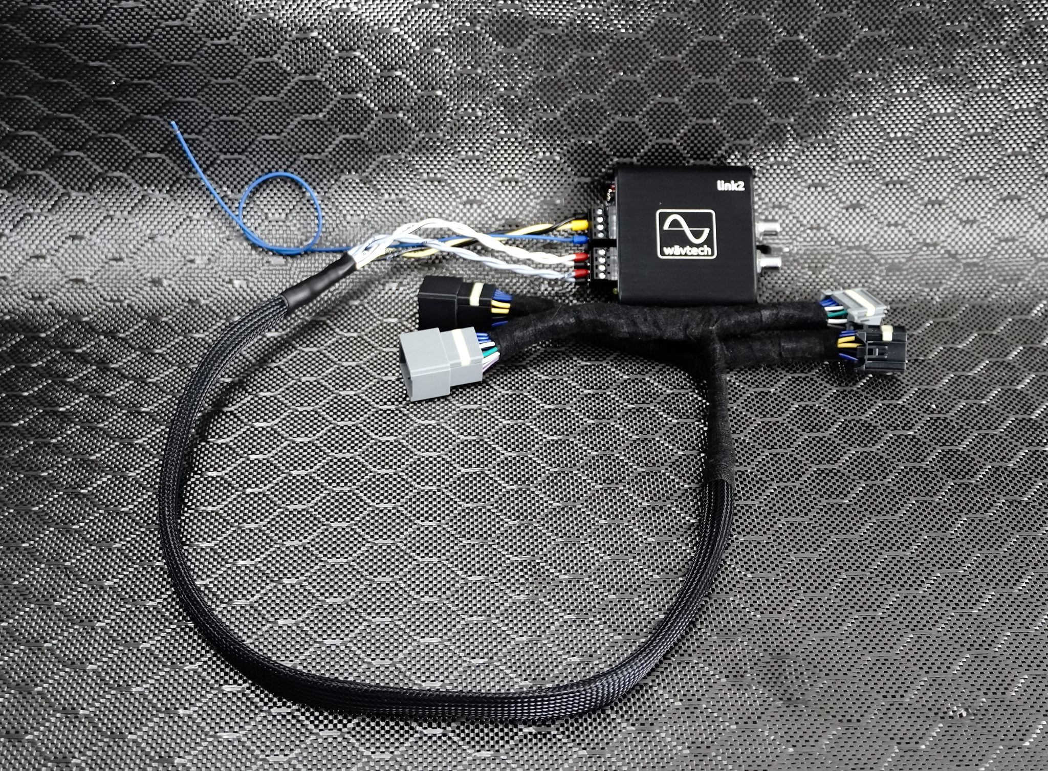 Chevy T-harness Black/Gray 2018-2025 (Non-Amplified) R2G